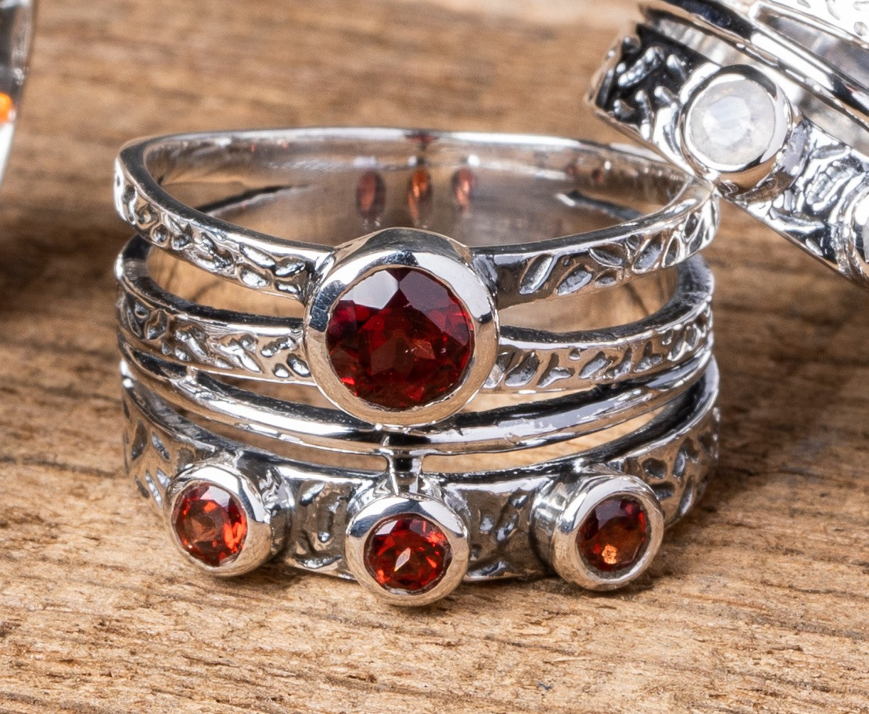 garnet spinner ring